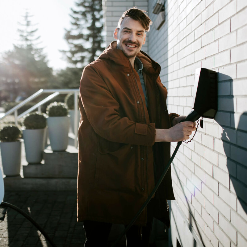 Easee – smart og fremtidsrettet elbillader — Elfag